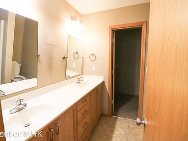 524 Stone Pointe Dr, Manhattan, KS 66503 | Zillow