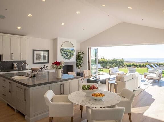 2710 Montecito Ranch Pl, Summerland, CA 93067 | MLS #22-2997 | Zillow