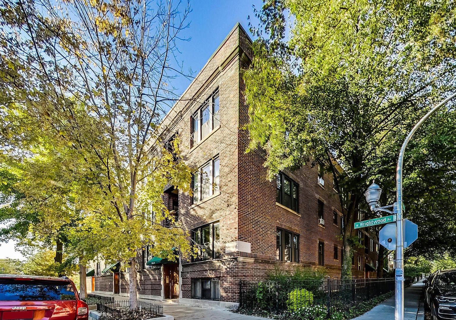 736 W Wrightwood Ave UNIT 736 3, Chicago, IL 60614 | Zillow
