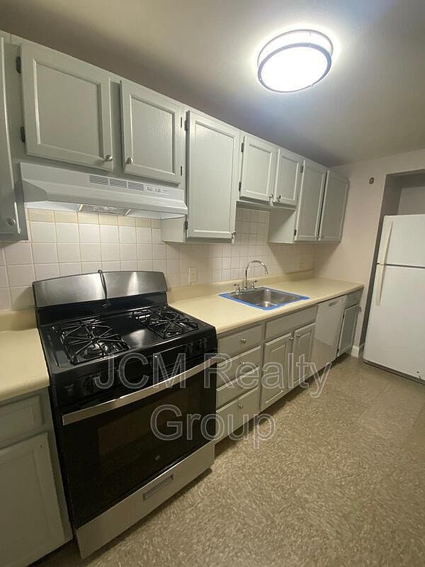 4 Hartwell St APT 1, Dorchester, MA 02121 | Zillow