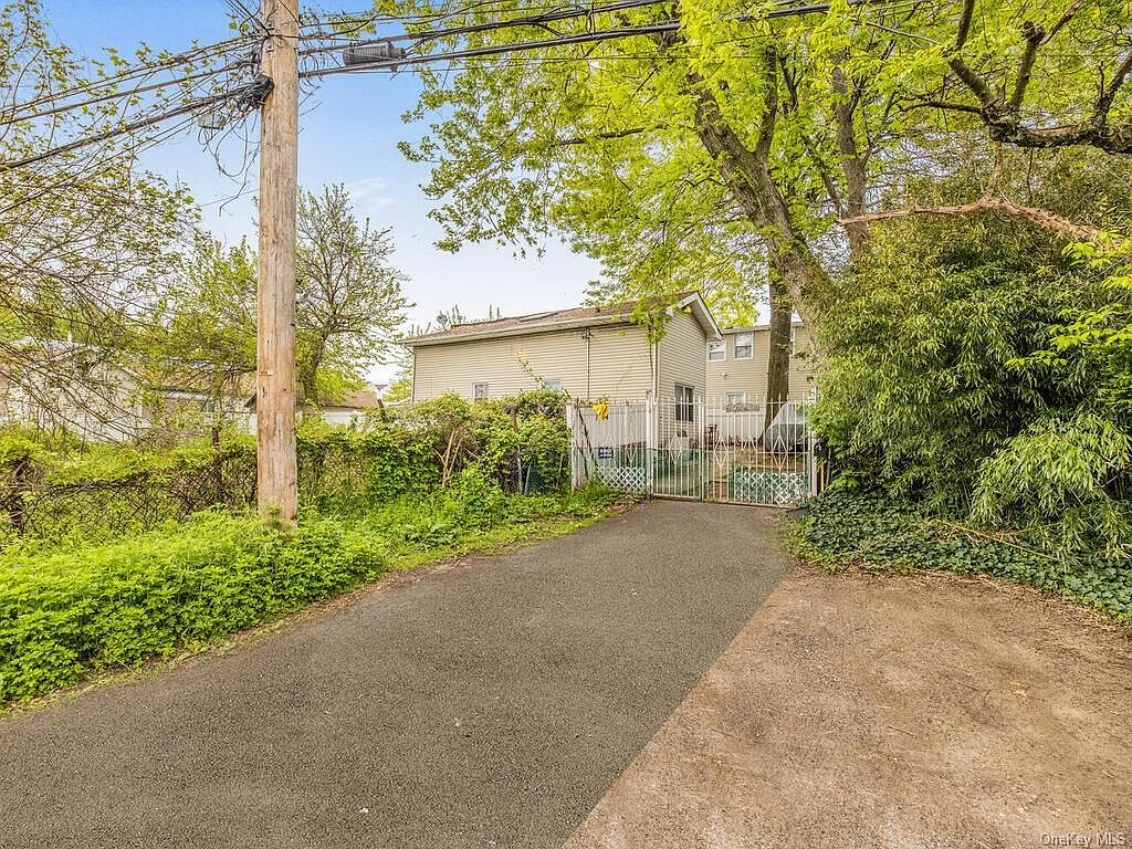 1024 Harding Park, Bronx, NY 10473 | Zillow