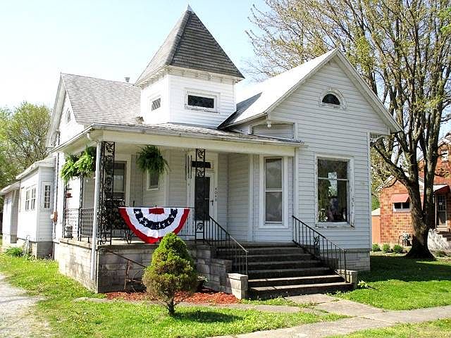 404 W Main St, Crossville, IL 62827 | MLS #10877571 | Zillow