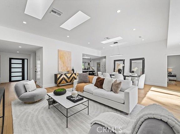 16680 Oldham St, Encino, CA 91436 | MLS #SR25047705 | Zillow