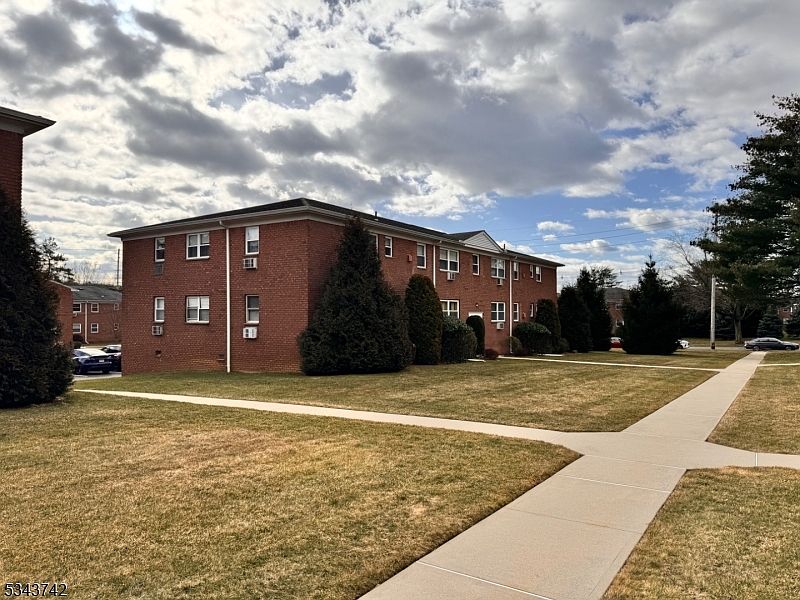 28 Knox Ter APT 2D, Wayne, NJ 07470 | Zillow