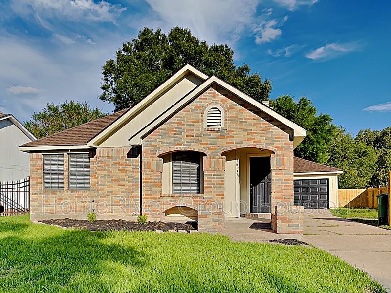 16235 Diamond Ridge Dr, Houston, TX 77053 | Zillow