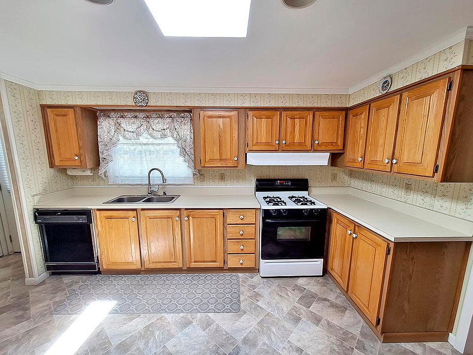 1407-110 Middle Rd, Calverton, NY 11933 | MLS #11183593 | Zillow