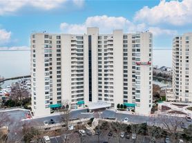 Windward Tower Condominiums - Newport News, VA | Zillow