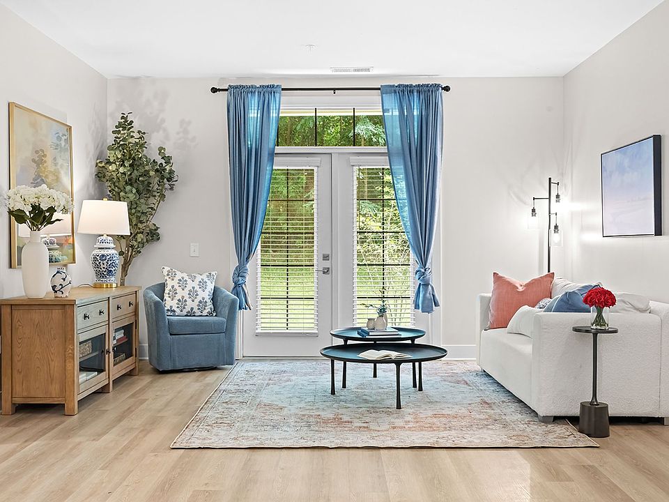 Parkview at Spring Hill Apartments - 1000 Spring Hill Dr Akron OH (6 ...