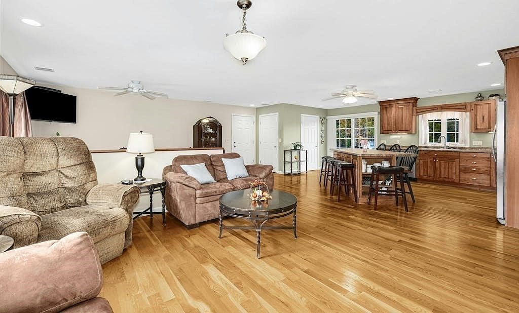 4 Avery Path, Worcester, MA 01603 | Zillow