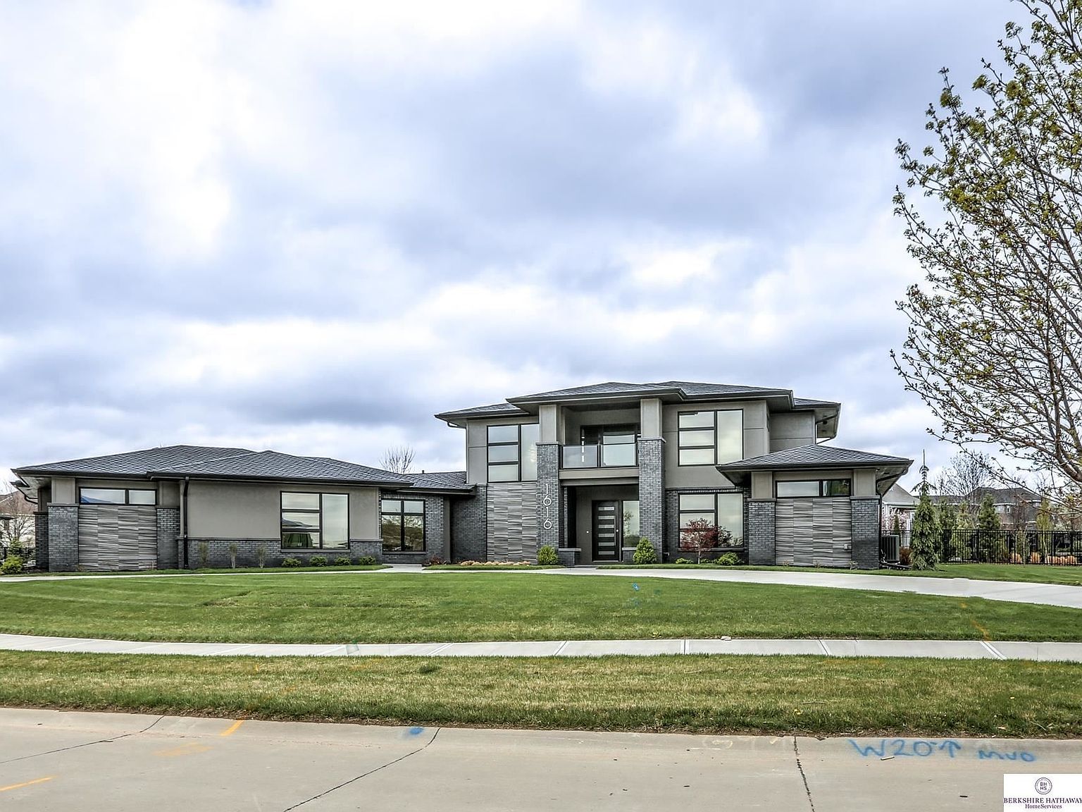 1616 S 218th Ave, Elkhorn, NE 68022 | Zillow