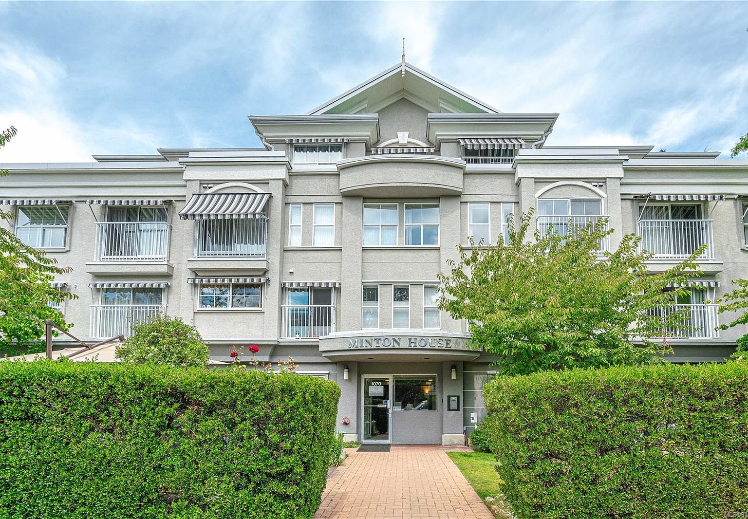 1070 Southgate St #305, Victoria, BC V8V 2Z2 | MLS #938303 | Zillow