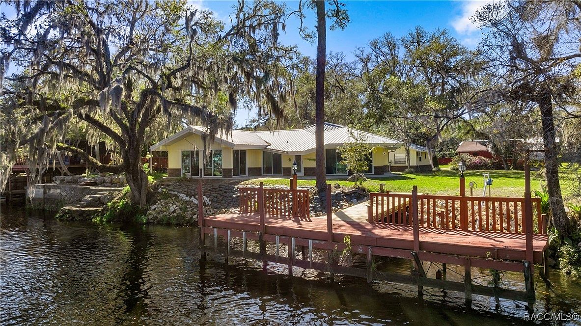 11371 N Honey Jordan Point, Inglis, FL 34449 | MLS #842429 | Zillow