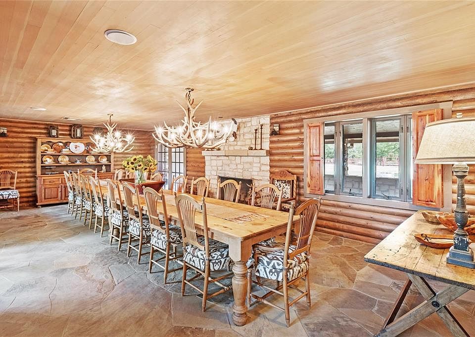 8943 NE County Road 3270, Chatfield, TX 75105 | Zillow