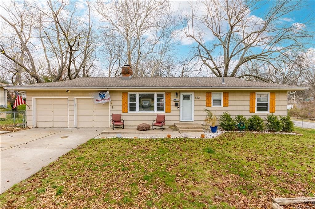 5501 N Highland Ave, Gladstone, MO 64118 | Zillow