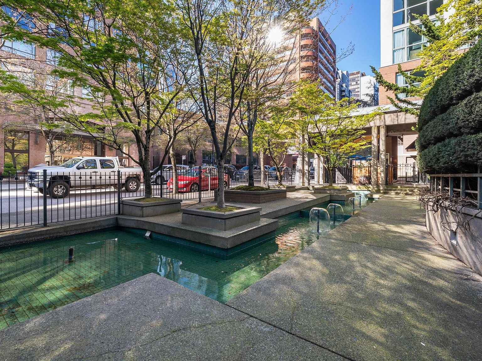 1188 Howe St #1204, Vancouver, BC V6Z 2S8 | MLS #R2957112 | Zillow