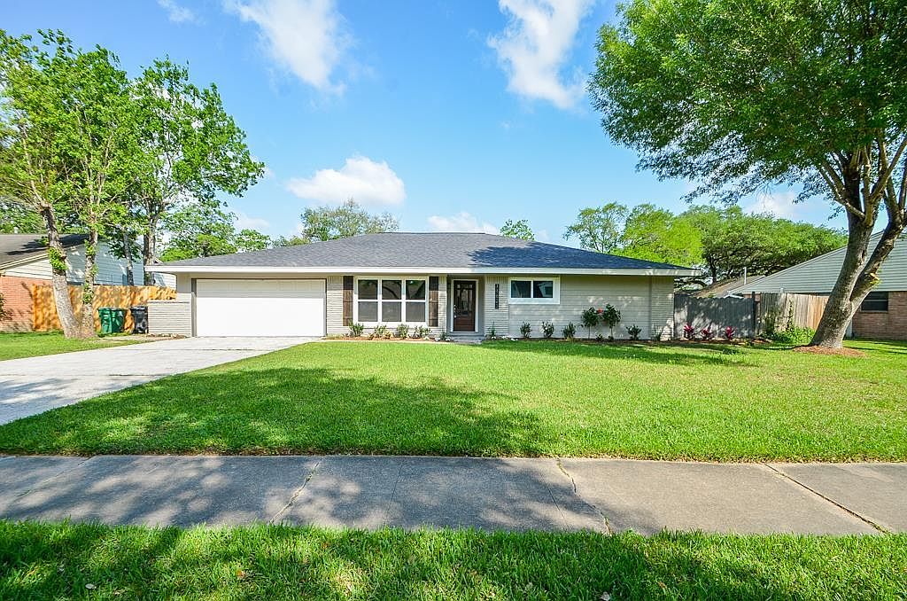 11623 Ashcroft Dr, Houston, TX 77035 | Zillow