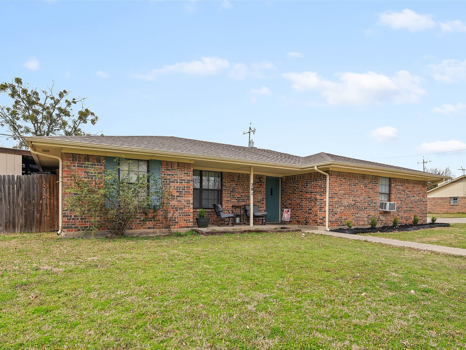 201 Colonial Hts, Sanger, TX 76266 | MLS #20866416 | Zillow