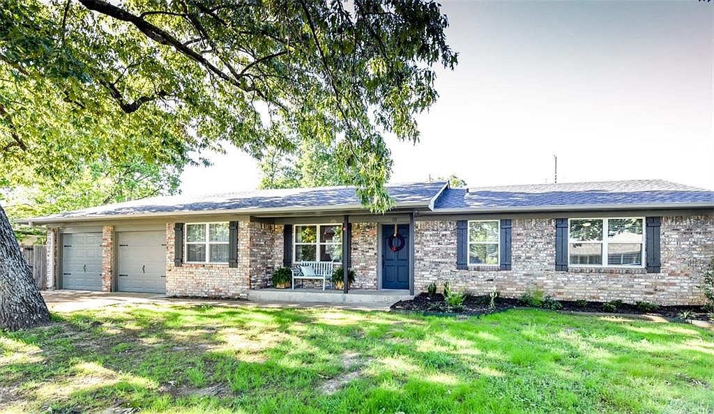 111 Roberts Loop, Roland, OK 74954 | Zillow