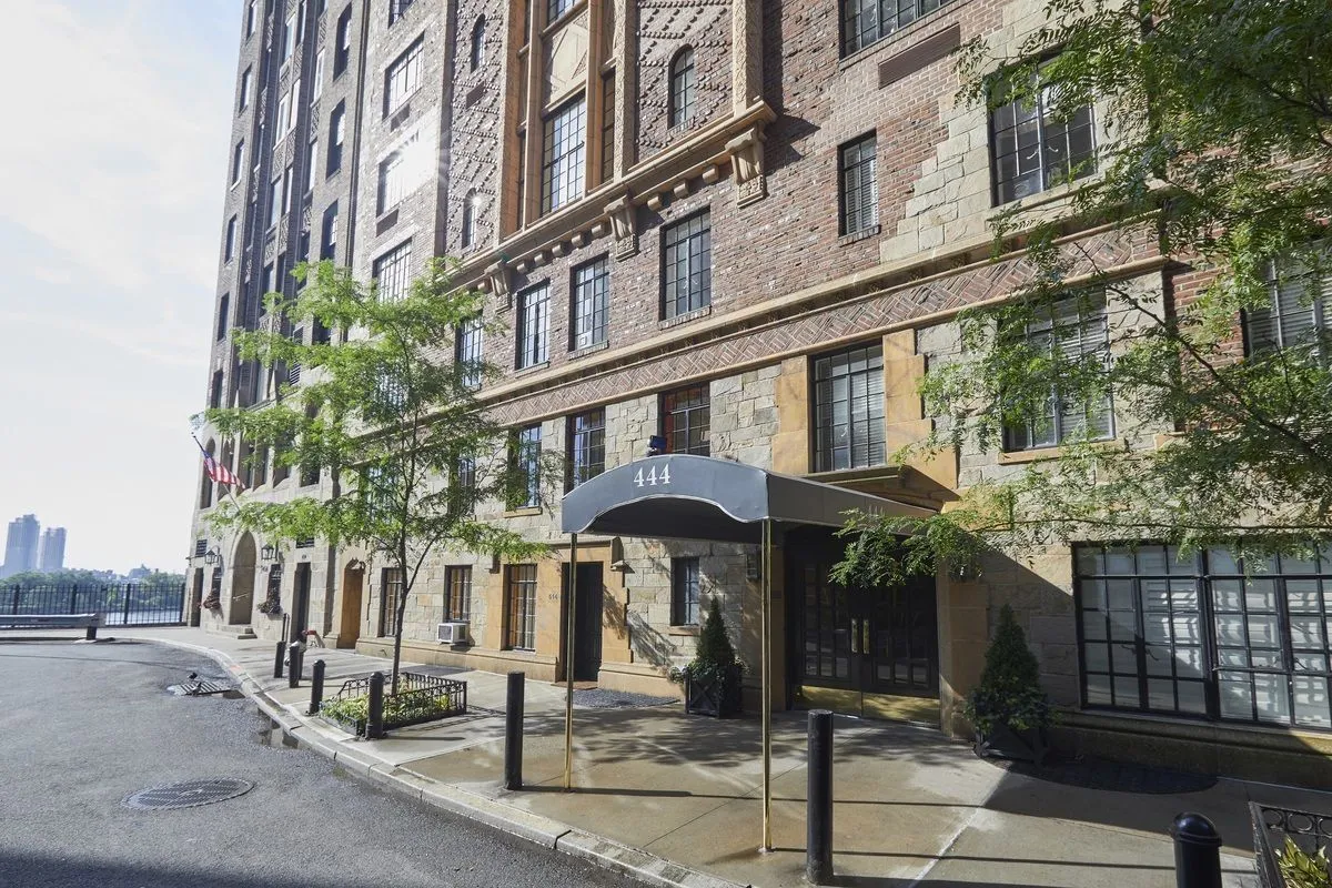 444 East 52nd Street in Beekman : Sales, Rentals, Floorplans | StreetEasy