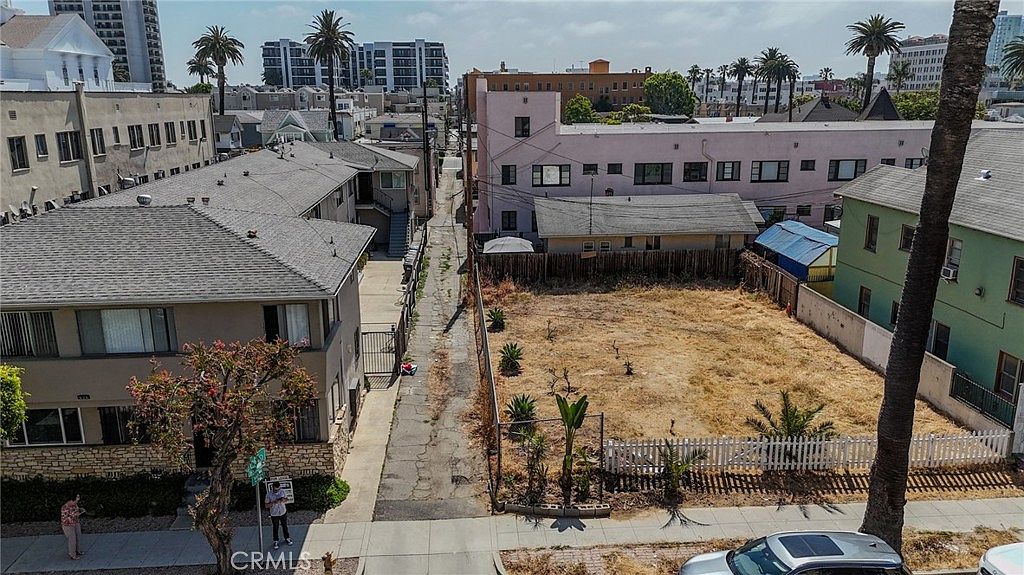 618 Chestnut Ave LOT 19, Long Beach, CA 90802 | MLS #PV25114557 | Zillow
