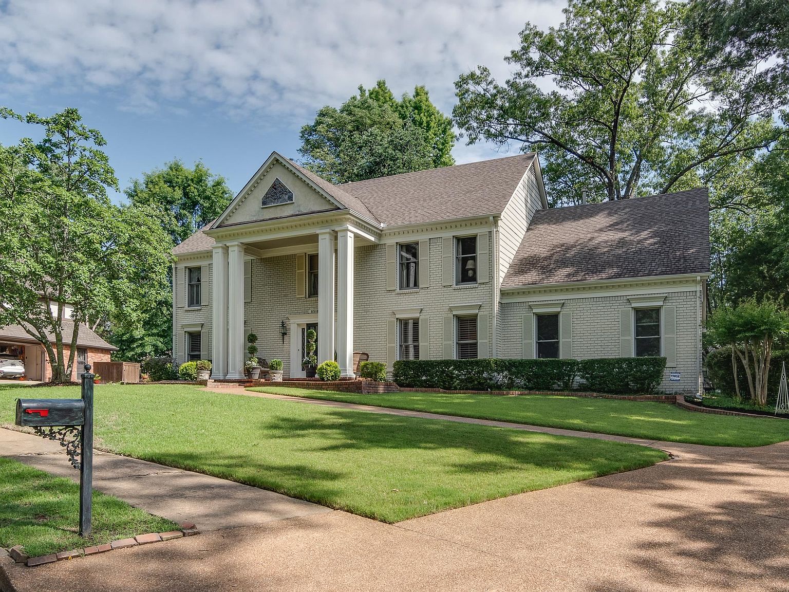 8518 Hunters Horn, Germantown, TN 38138 | Zillow