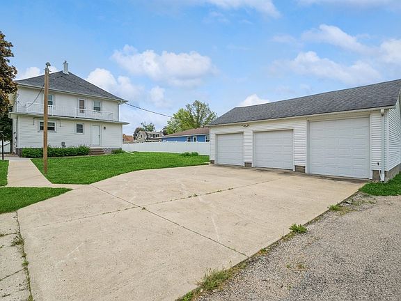 103 3rd Ave, Newhall, IA 52315 | MLS #2403813 | Zillow