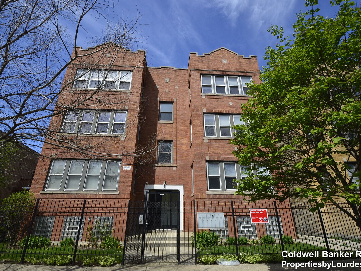2510 N Harding Ave FLOOR 1, Chicago, IL 60647 | Zillow