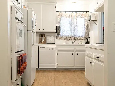 Delgany Princess - 8717 Delgany Ave Playa Del Rey CA | Zillow