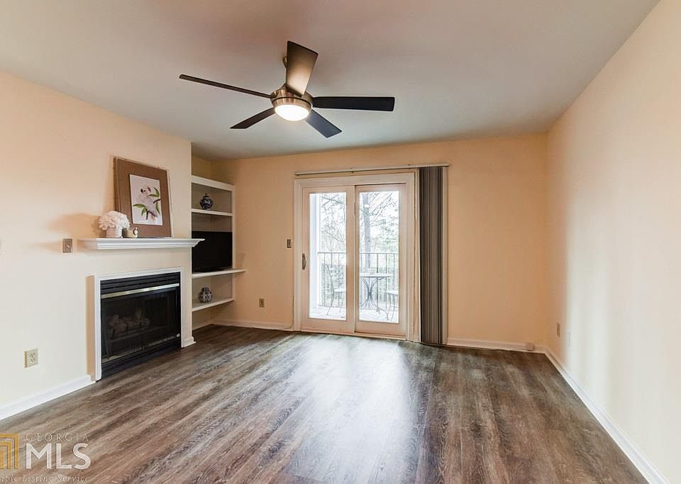 527 Granville Ct Atlanta GA | Zillow
