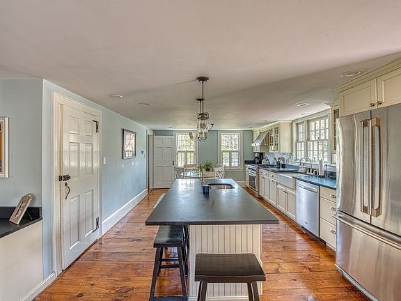 123 Chestnut St, Duxbury, MA 02332 | MLS #73105309 | Zillow