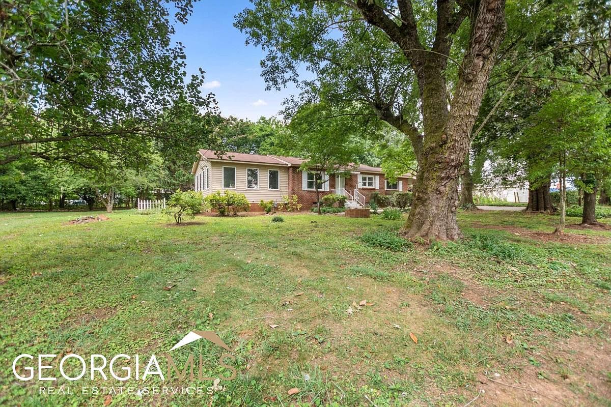 112 S Edward St, Calhoun, GA 30701 | Zillow