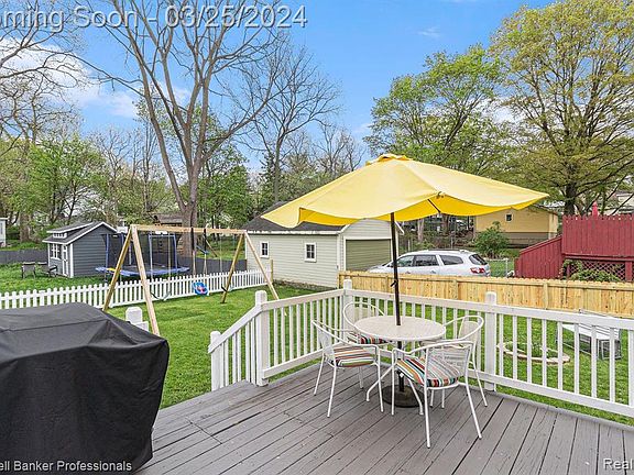 707 S Adelaide St, Fenton, MI 48430 | MLS #20240018422 | Zillow