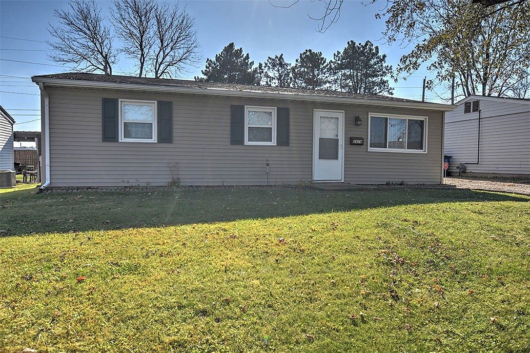 2829 E Cardinal Dr, Decatur, IL 62526 | Zillow