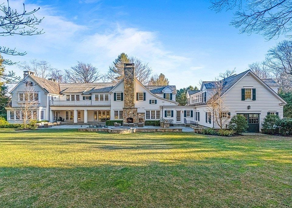 15 Valley Rd, Wellesley, MA 02481 | Zillow