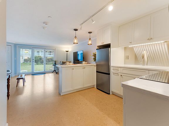 444 Main Street #114, Ogunquit, ME 03907 | Zillow