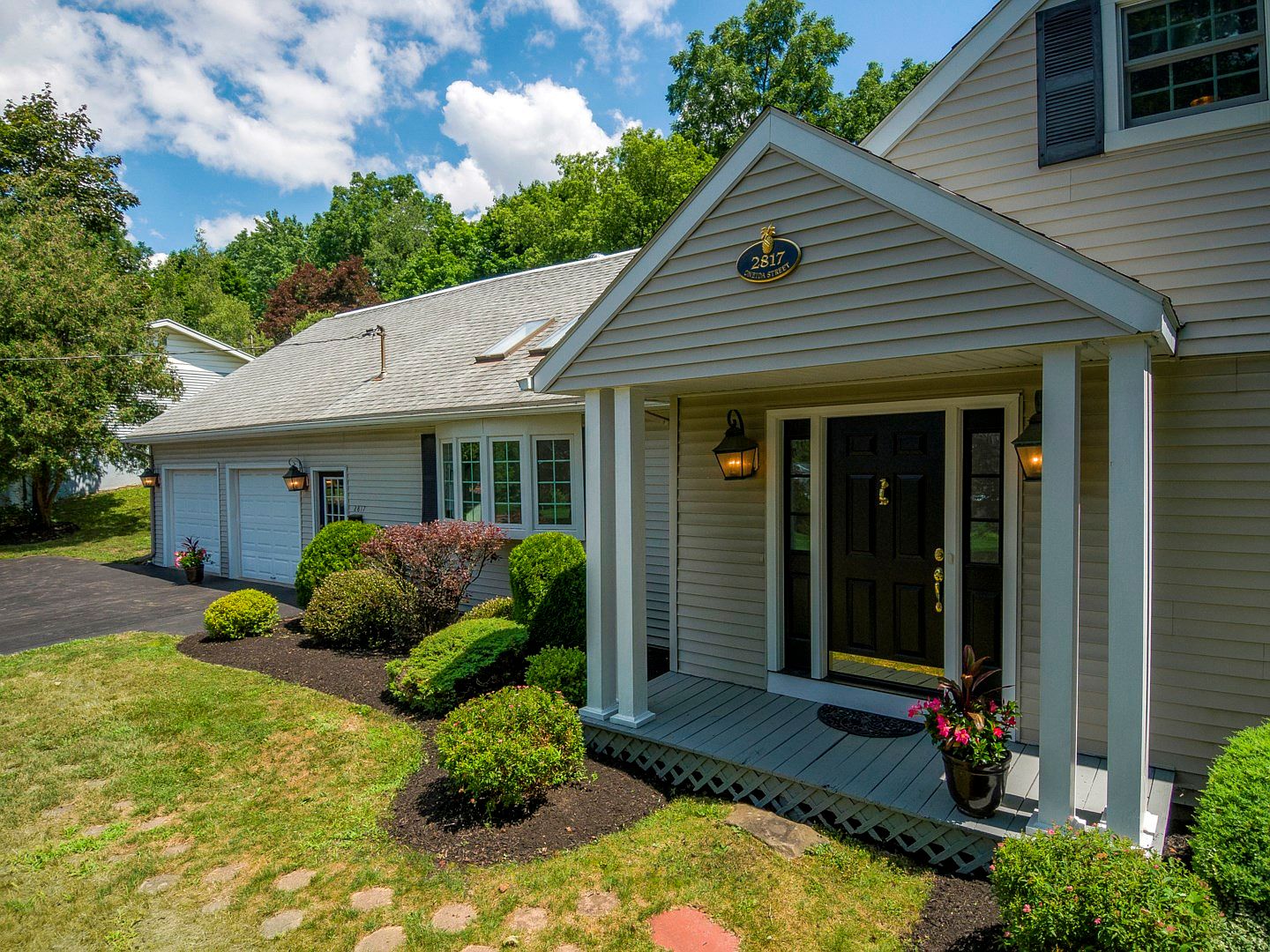 2817 Oneida St, Utica, NY 13501 | Zillow