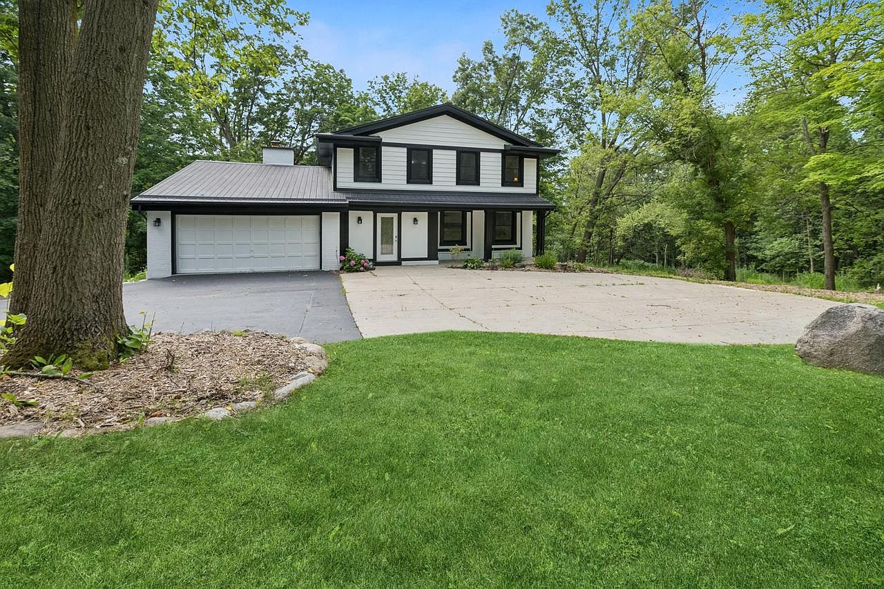 N2781 Wildwood DRIVE, Lake Geneva, WI 53147 | MLS #1928404 | Zillow
