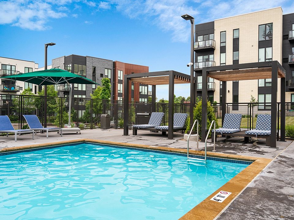 Emrik SV - 4043 Chatsworth St N Shoreview MN | Zillow