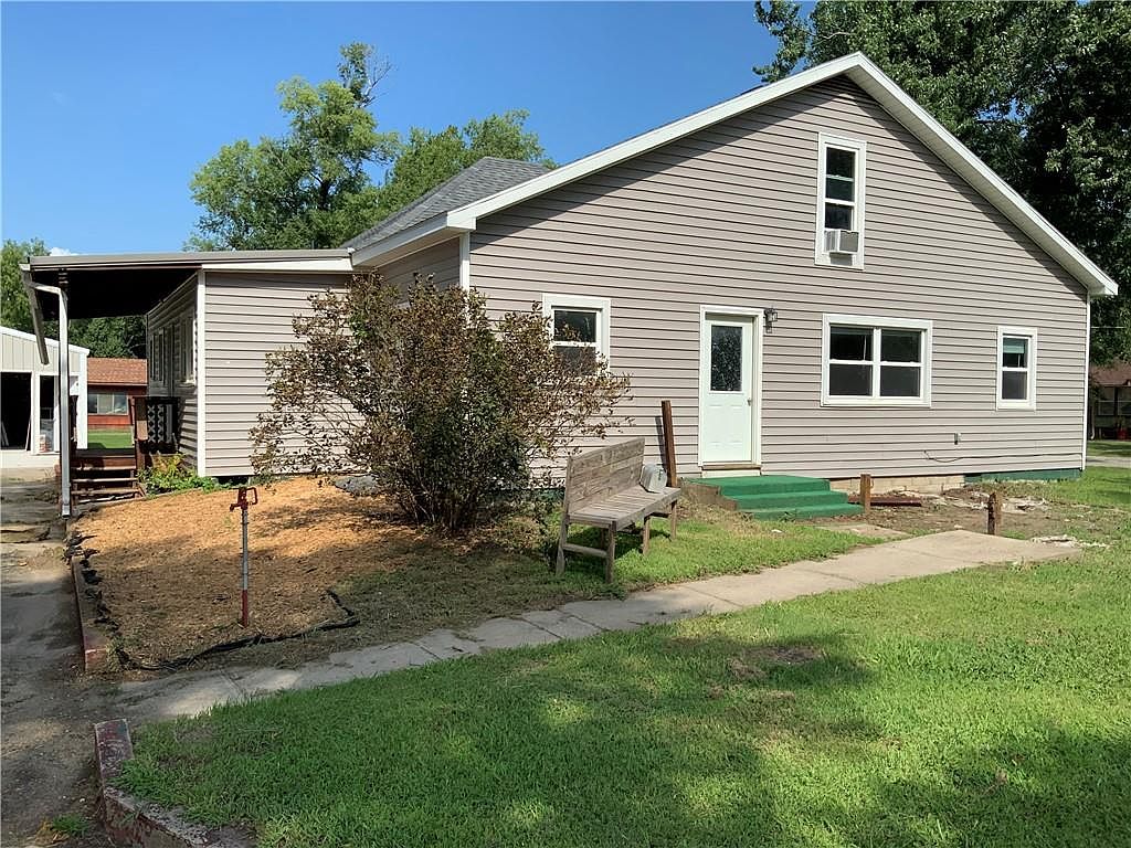 501 S Lincoln St, Yates Center, KS 66783 | Zillow