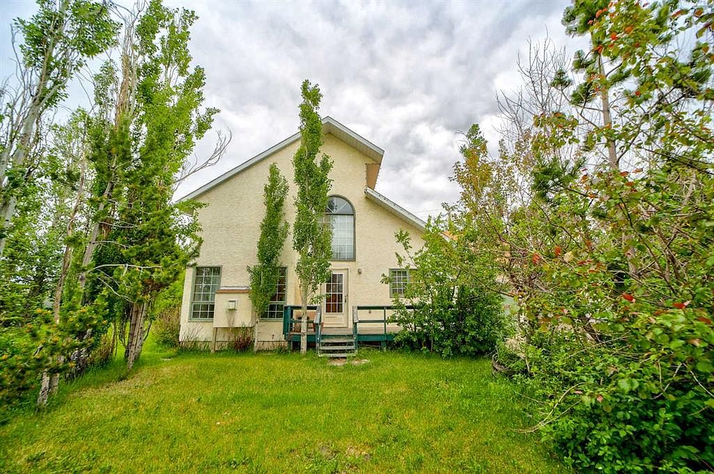 118 S Woodbine Ave, Cowley, AB T0K 0P0 | MLS #A2146942 | Zillow