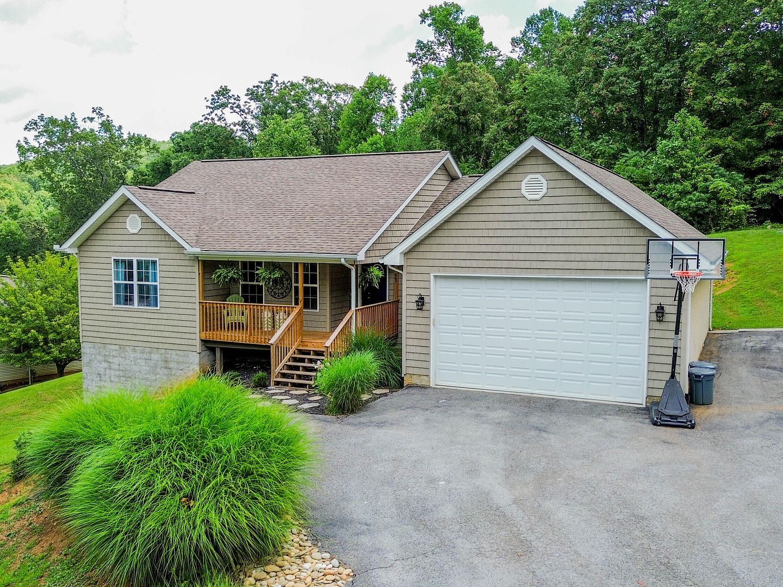 667 Pine Hollow Rd, Jacksboro, TN 37757 | MLS #1308201 | Zillow
