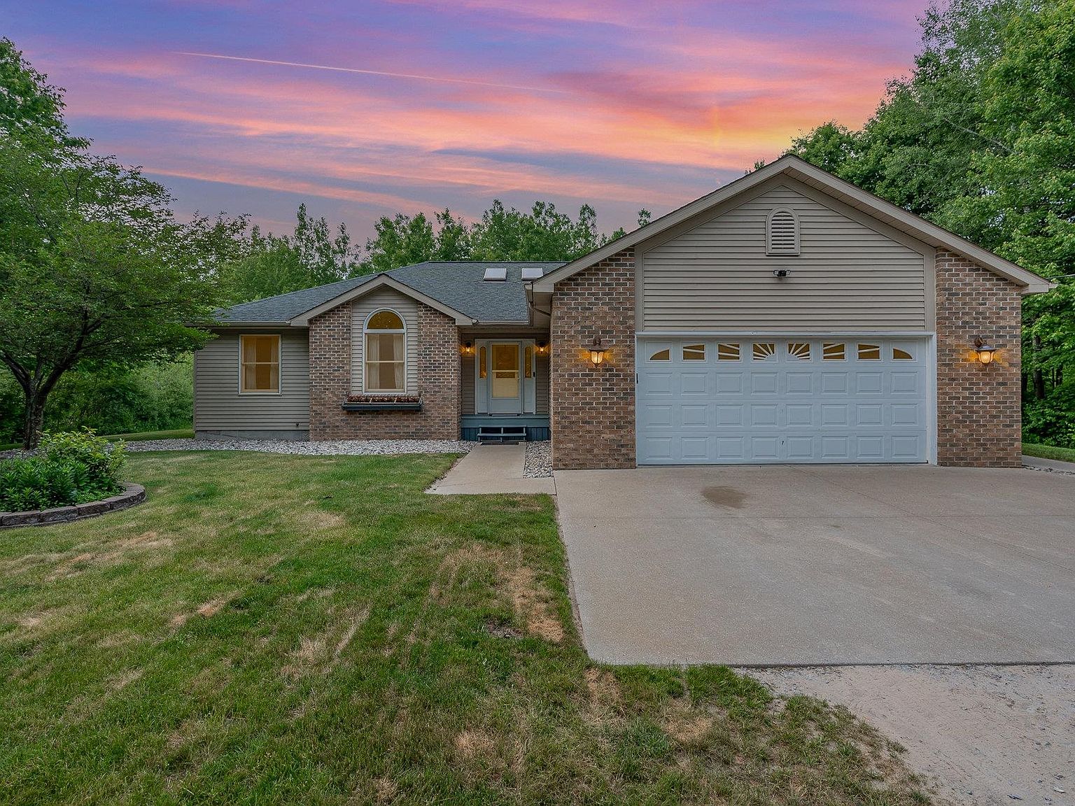 3919 E Briar Ln, Rhodes, MI 48652 | Zillow