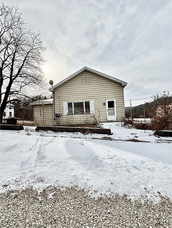 16 Arcadia Rd, Arcadia, PA 15712 | Zillow