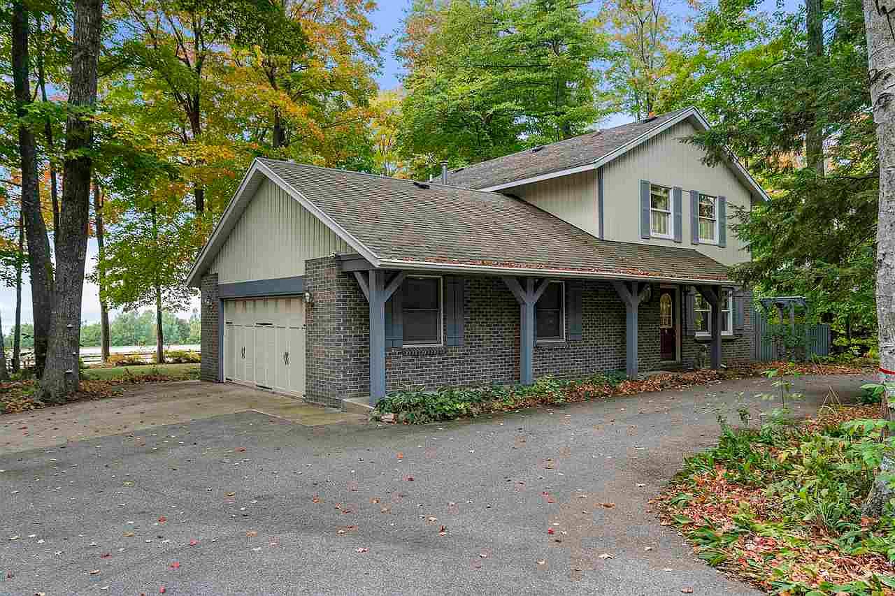 261 Heacock Rd, Harbor Springs, MI 49740 | MLS #472371 | Zillow