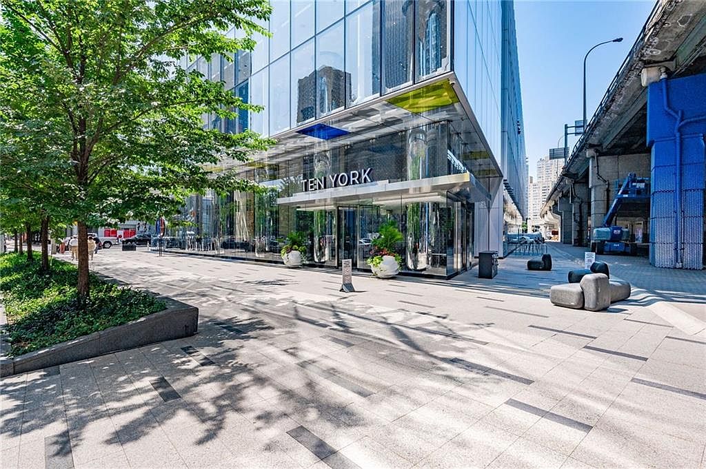 10 York St #2803, Toronto, ON M5J 0E1 | MLS #H4185781 | Zillow