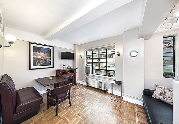 140 E 40th St APT 5B, New York, NY 10016 | Zillow