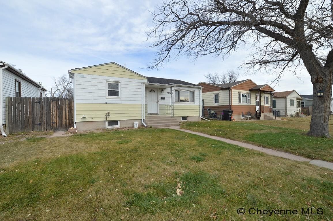 2804 E 10th St, Cheyenne, WY 82001 | Zillow
