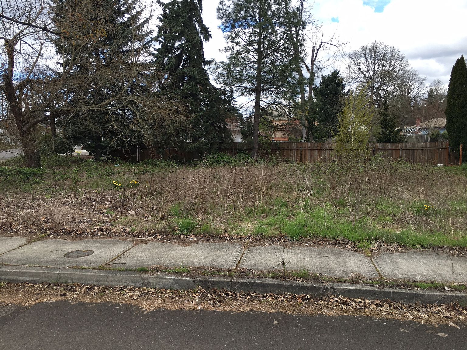 5225 SE Inglis Ct, Milwaukie, OR 97267 | Zillow