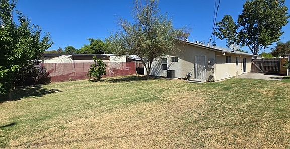 2024 Lance St, Modesto, CA 95354 | Zillow