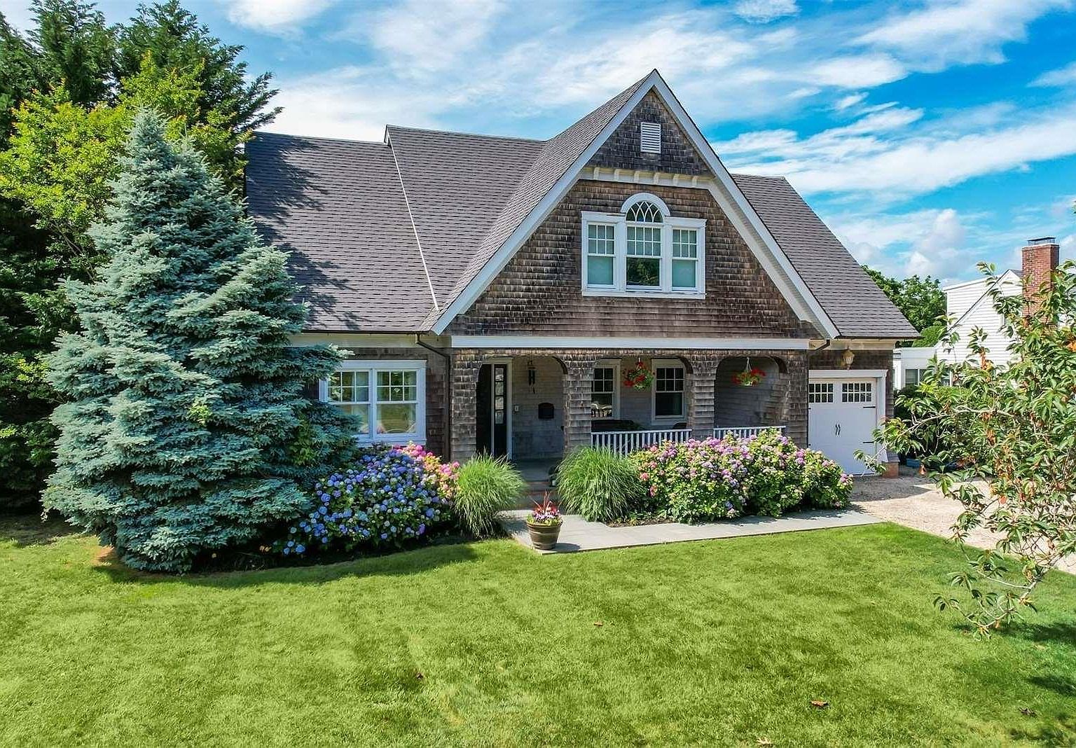 51 Middle Road, Blue Point, NY 11715 | Zillow